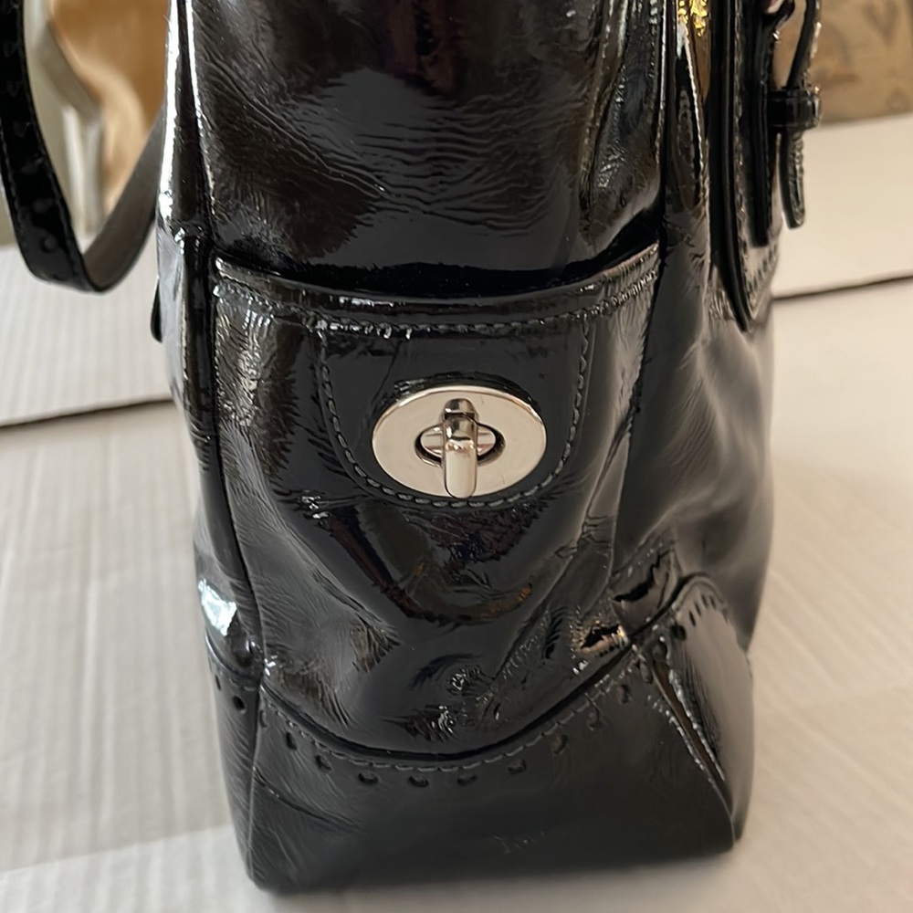 Coach Shiny Black Patent Leather Shoulder Bag - Gem